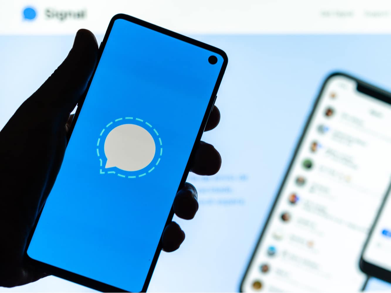 Signal fica instável nesta sexta após ganhar milhões de novos usuários ...