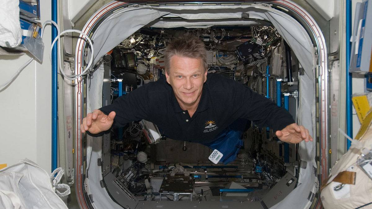 Northrop Grumman presta homenagem a astronauta morto em nome de nova nave