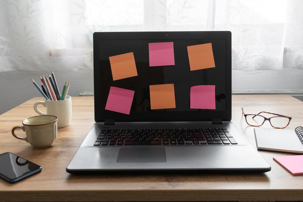 Aprenda como inserir post-it na tela principal do Windows