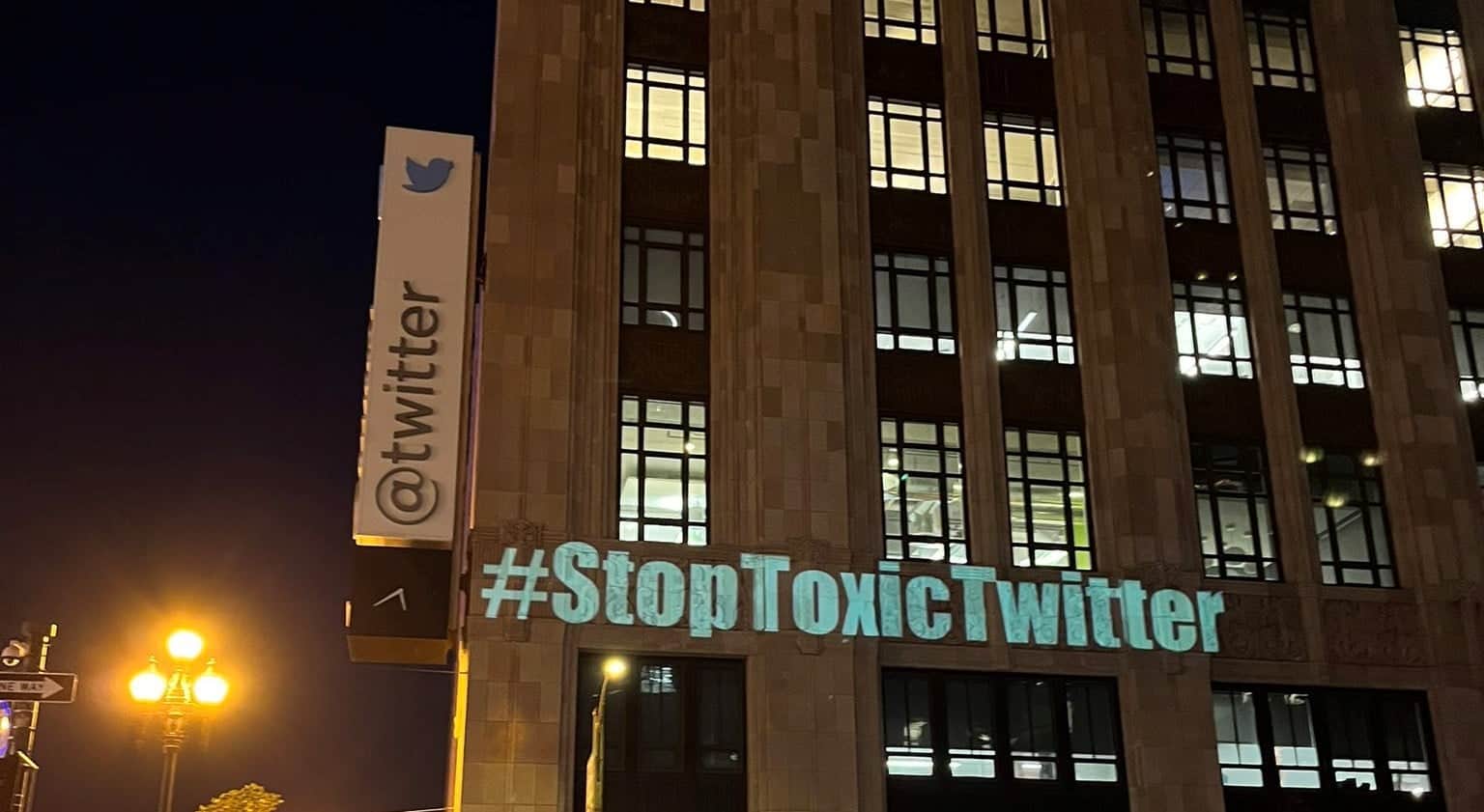 'Moleque medíocre': Elon Musk recebe xingamentos após mais demissões ...