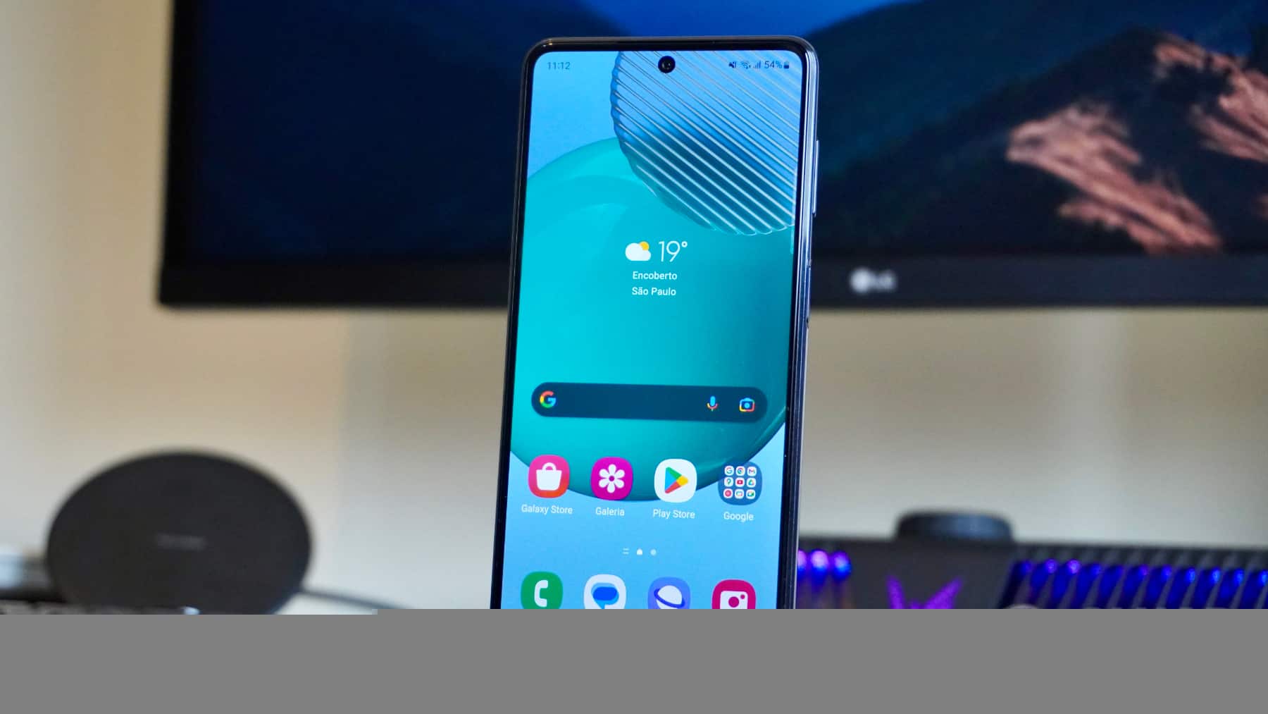 Galaxy M54: tira boas fotos, é competente e chegou no preço certo ...